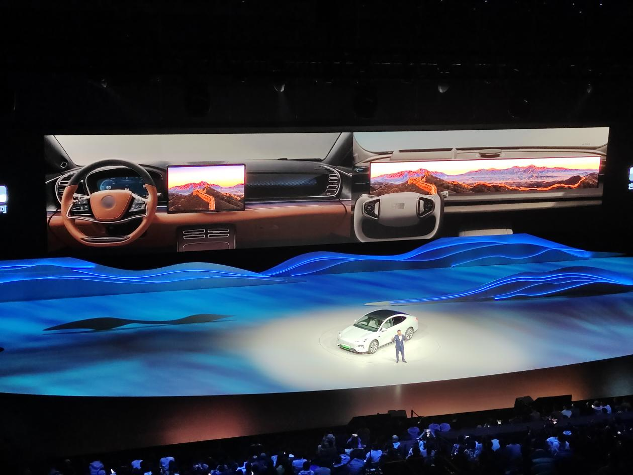 鲨疯了！银河E8 17.58万元正式上市，车友：现在就退订汉EV_搜狐汽车_搜狐网