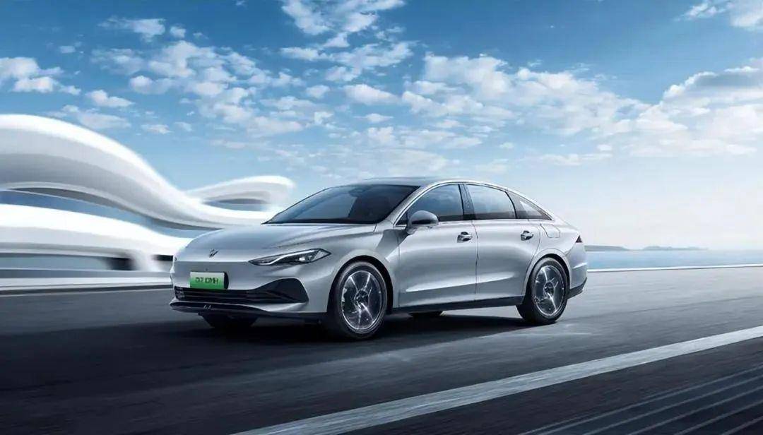 捷报再传，荣威D7 DMH连续4周蝉联中型插电混动轿车周销量榜前三_搜狐汽车_搜狐网