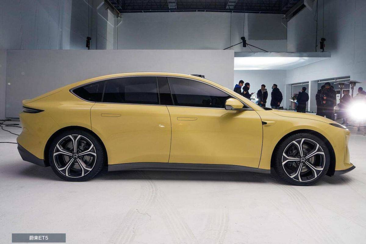 面对岚图追光、蔚来ET5，车主为什么看上了岚图追光？_搜狐汽车_搜狐网