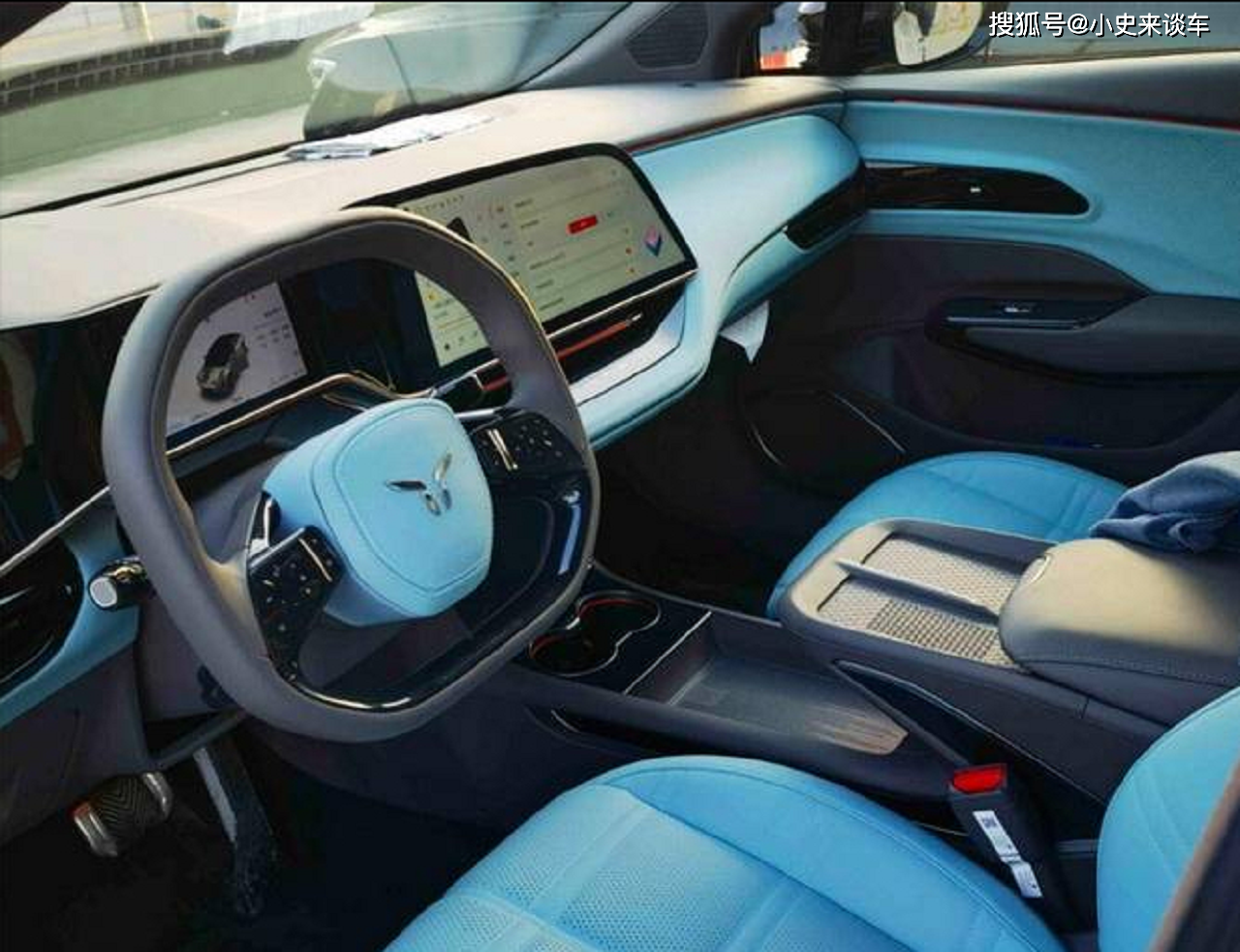 红旗版“汉EV”亮相，或不超15万，配619马力续航820km，还能换电_搜狐汽车_搜狐网