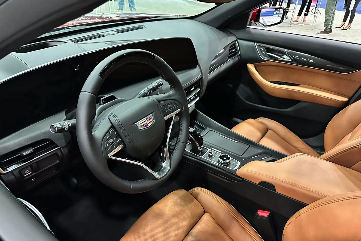 销量挑战BBA！凯迪拉克CT5凭什么成为二线豪华“头牌”？_搜狐汽车_搜狐网