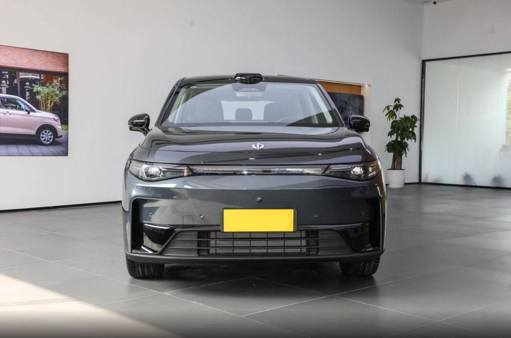 配8295+激光雷达，12.88万起，零跑C10正式上市，能成功吗？_搜狐汽车_搜狐网