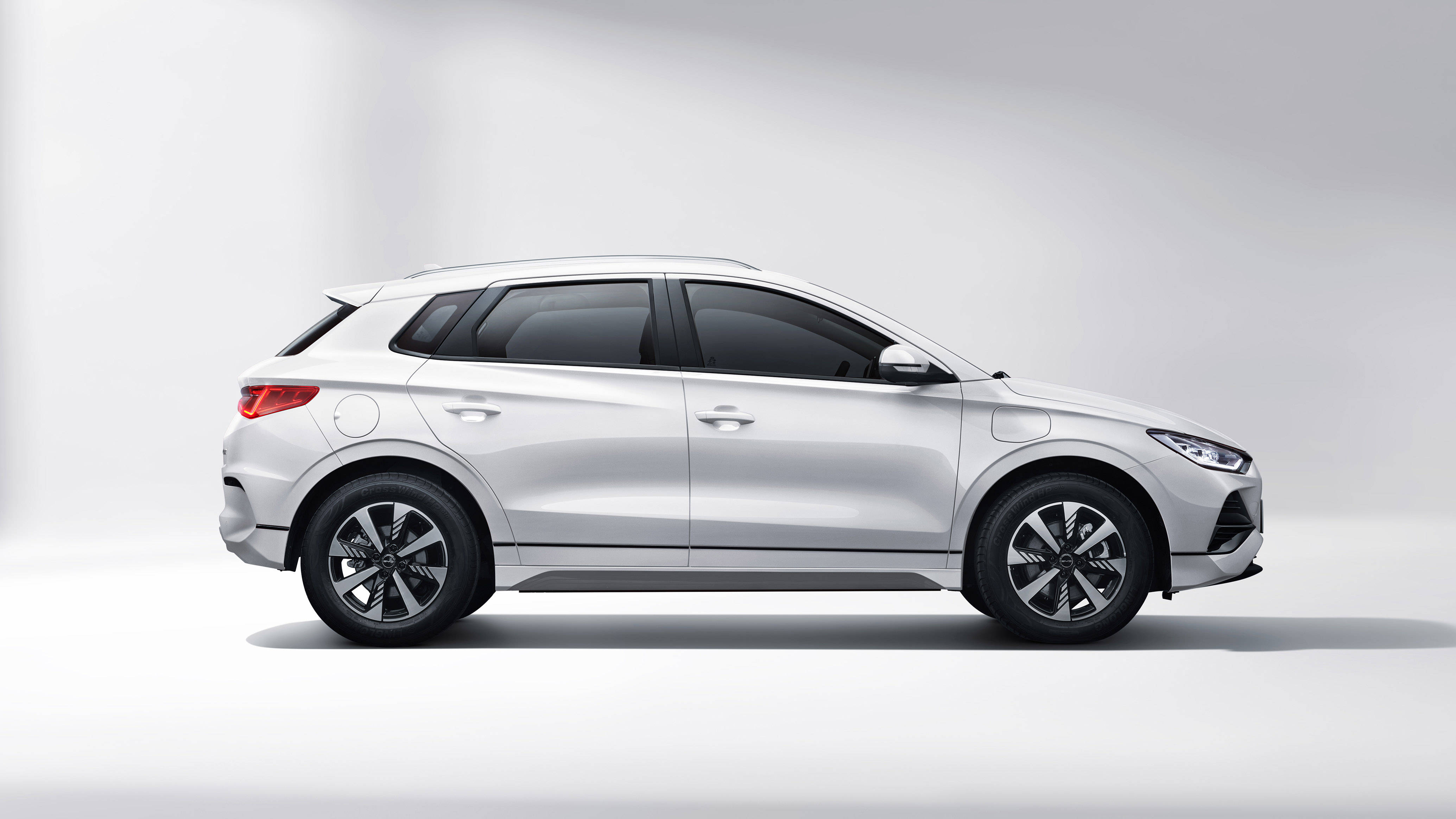 比亚迪e2荣耀版上市，8.98万元起，续航405km还标配快充_搜狐汽车_搜狐网