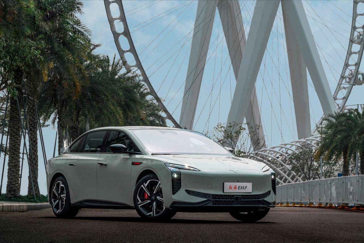 定位为中大型纯电轿车，红旗EH7上市，售价22.98万元起售_搜狐汽车_搜狐网