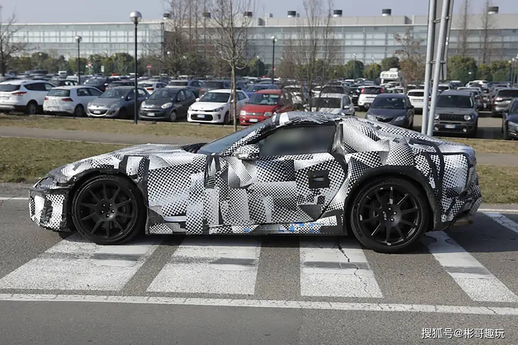 法拉利812 Superfast停产，838马力新车型曝光，引爆迈阿密！_搜狐汽车_搜狐网