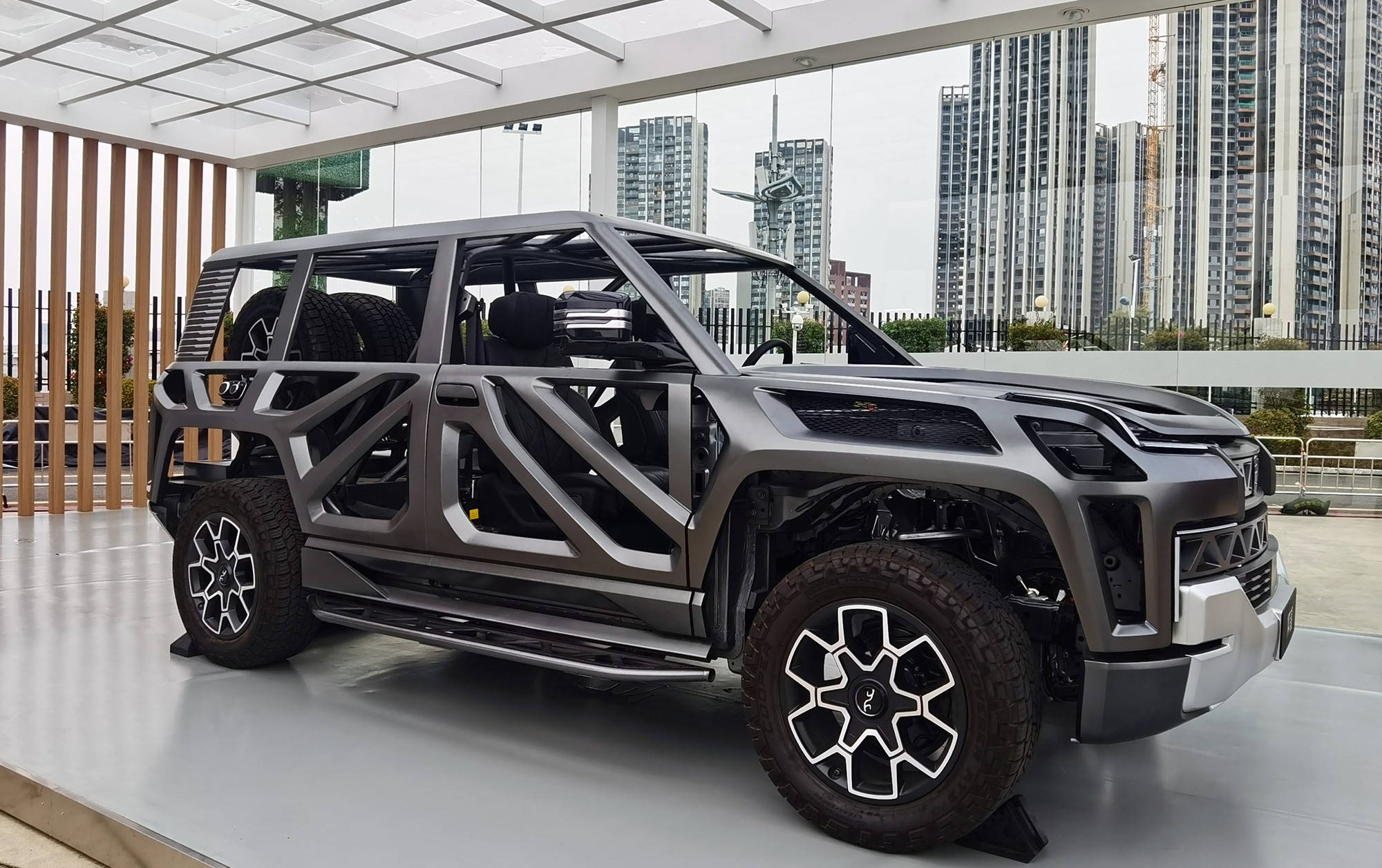 什么是仰望速度？132天，5000辆仰望U8正式交付，这下就知道了！_搜狐汽车_搜狐网