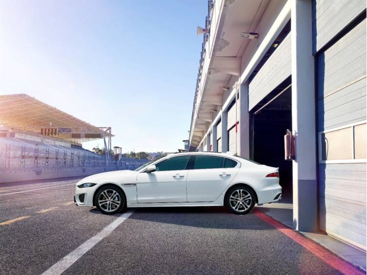 捷豹XEL与奥迪A4L两者各有千秋，谁更符合你的心意？_搜狐汽车_搜狐网