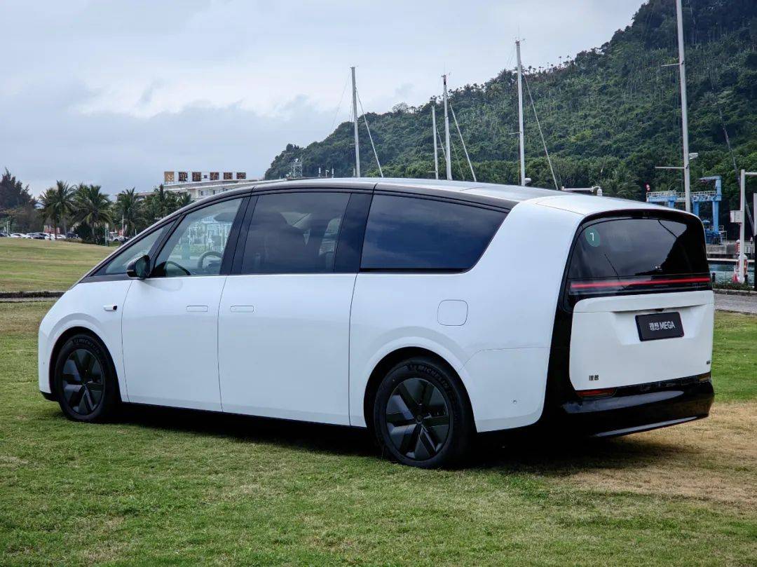 理想MEGA都干成全世界60万级最畅销的MPV了，李想为什么要道歉？_搜狐汽车_搜狐网