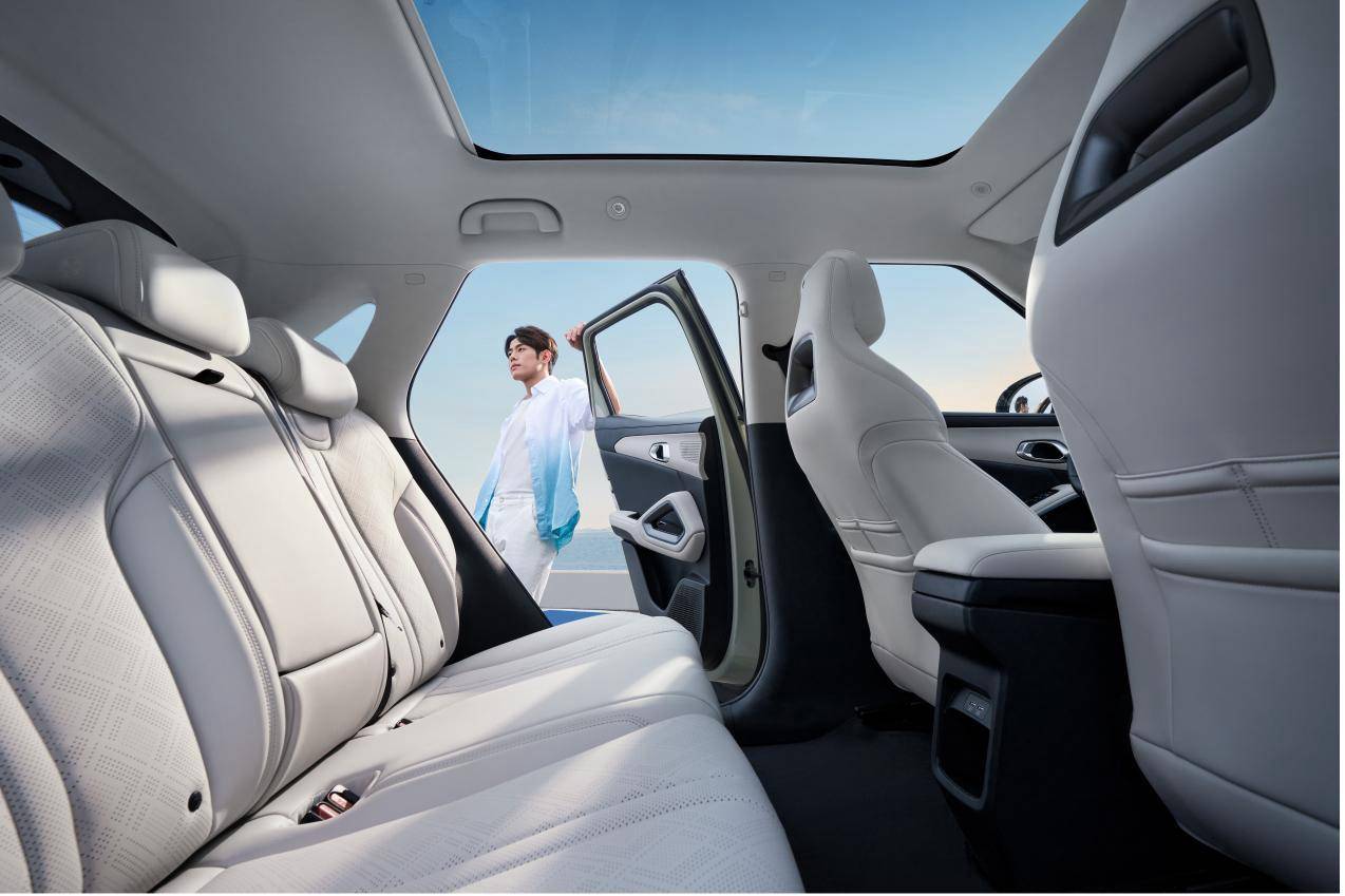 比亚迪A0纯电SUV元UP上市，9.68万元起售_搜狐汽车_搜狐网