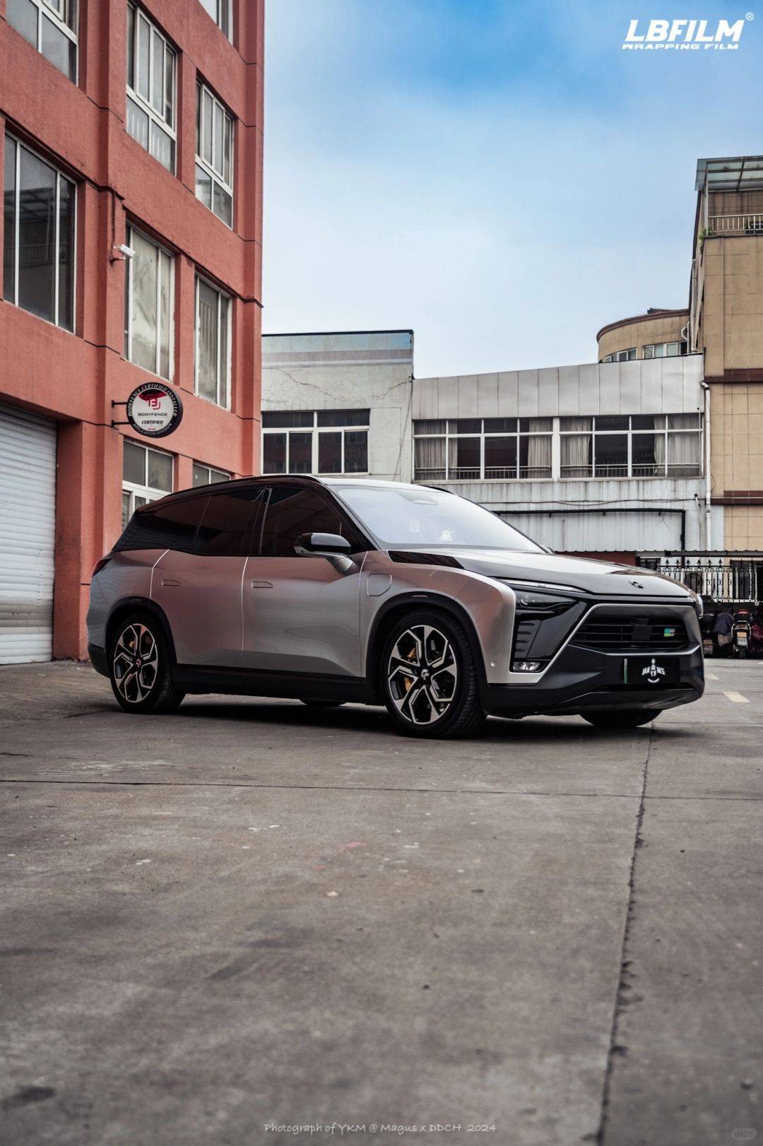 蔚来es8-LB改色膜液态金属铝水银改色膜,液态金属的质感_搜狐汽车_搜狐网