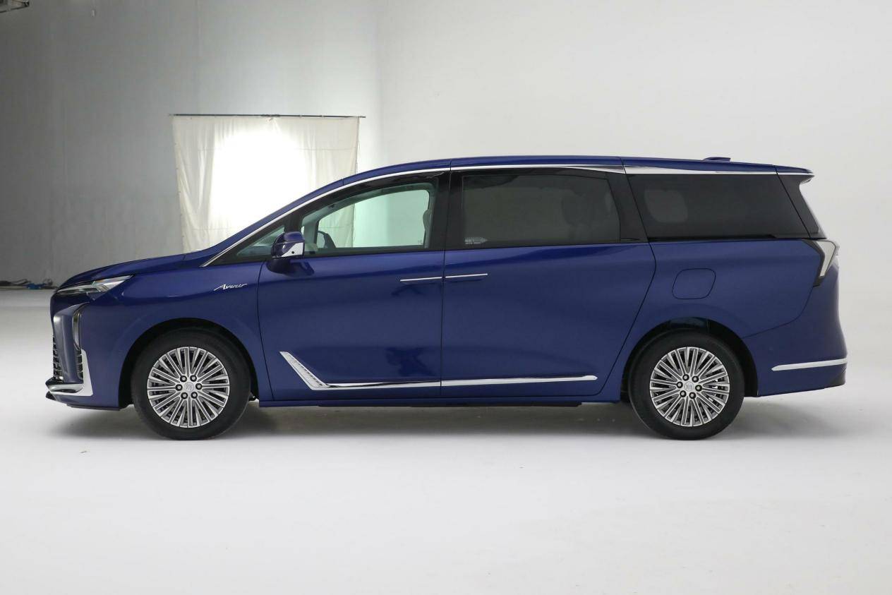 MPV老大哥开始“玩”电了！别克GL8陆尊PHEV正式上市，35.99万起_搜狐汽车_搜狐网