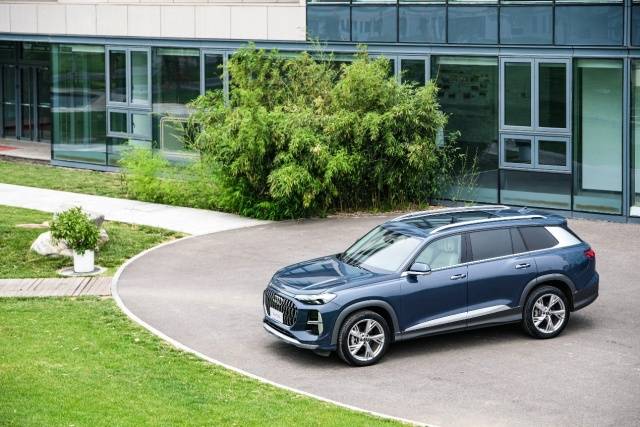 比Q7更懂用户的Q6，为何能兼得“大与豪华”？_搜狐汽车_搜狐网