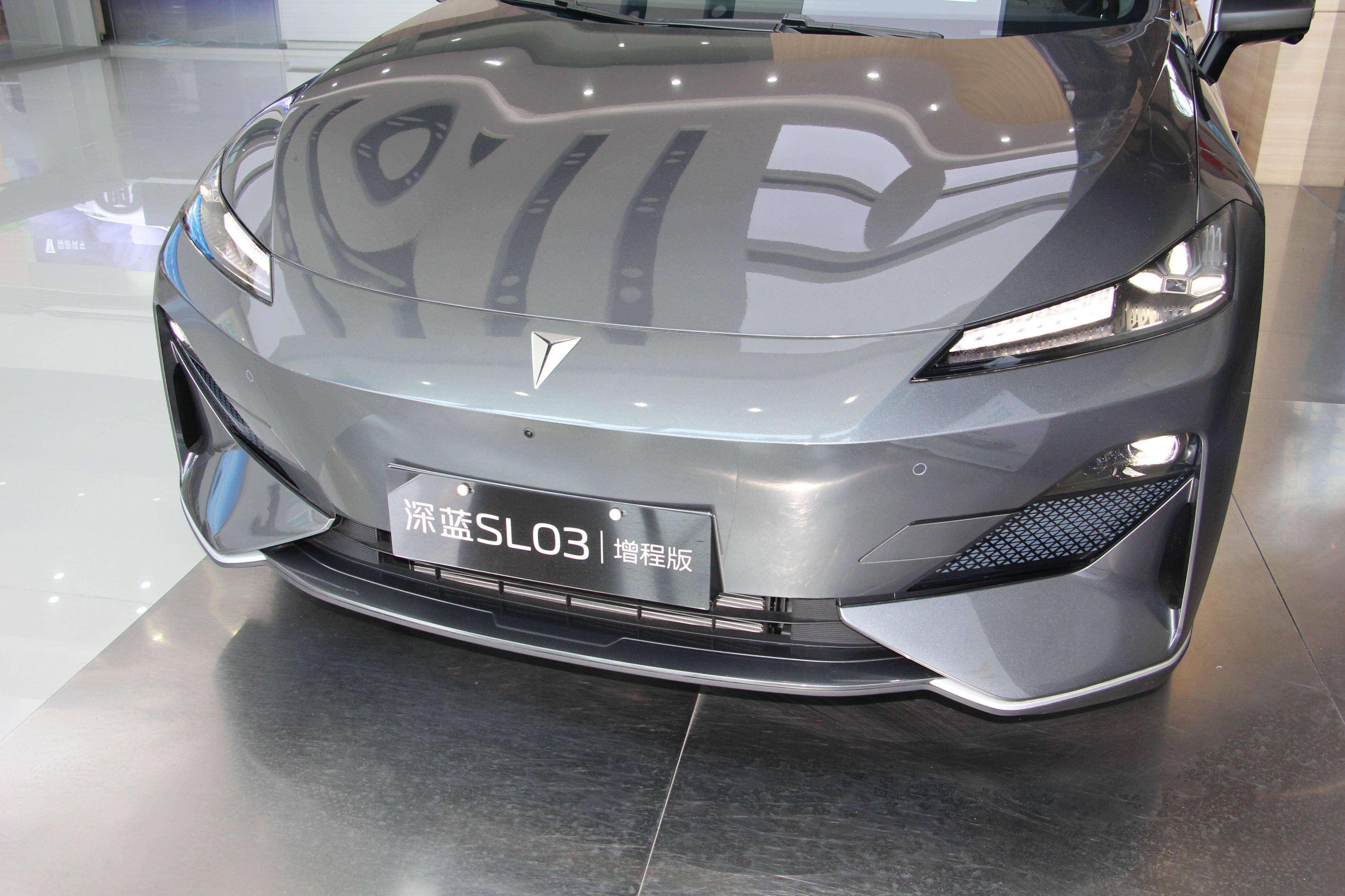 深蓝SL03 200Max增程版实拍：实力演绎未来家用轿车新标杆_搜狐汽车_搜狐网