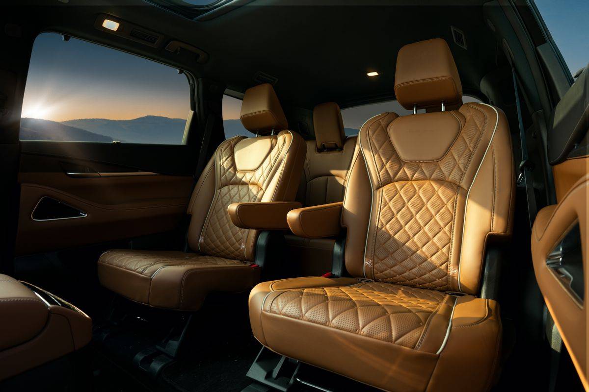 30万起“爸总”首选，买英菲尼迪QX60还是BBA？_搜狐汽车_搜狐网