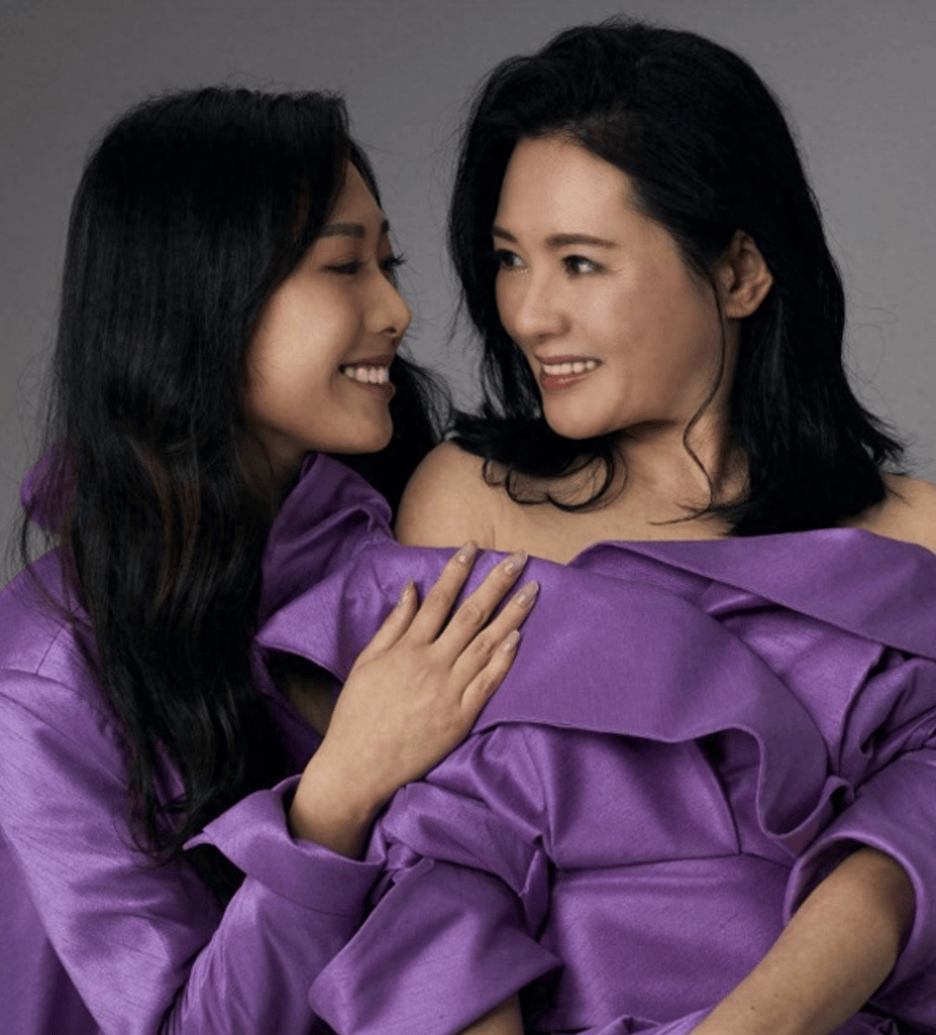李丽珍罕见晒亲子照，出道40年依旧风华绝代，和女儿合照似姐妹花 -6park.com