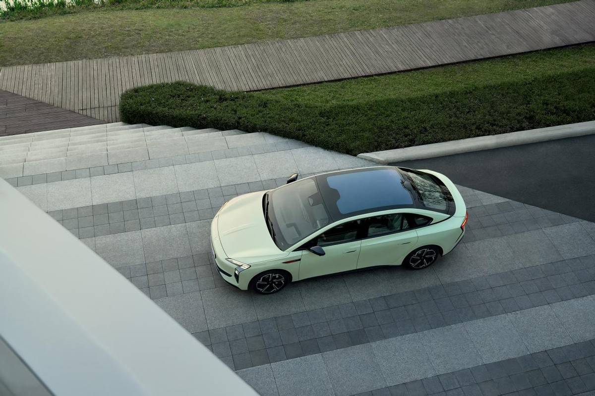 红旗EH7“5+2”限时福利来袭，助力你的智能驾驶生活_搜狐汽车_搜狐网