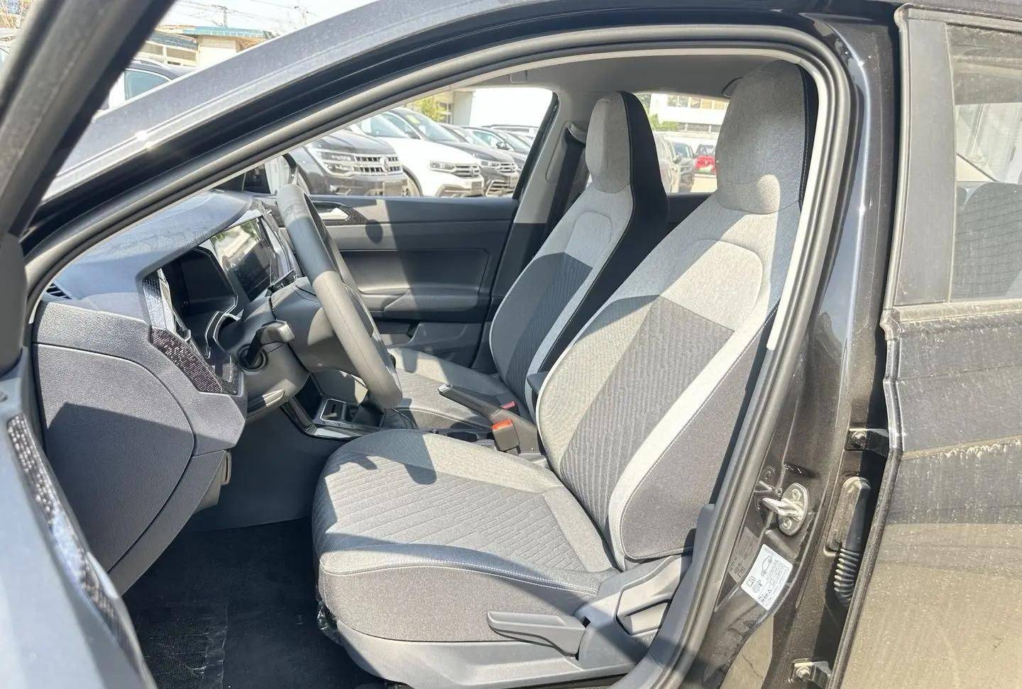 捷达VA3同级 大众朗逸新锐手动挡实车曝光 自动挡售79999元起_搜狐汽车_搜狐网