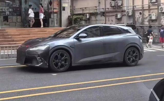 比亚迪海豹06GT伪装实车曝光！溜背造型，双电机四驱，续航550km_搜狐汽车_搜狐网