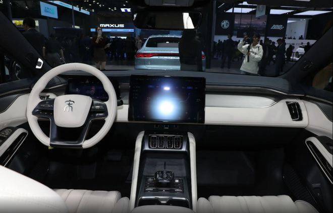 华为问界M9：豪华智能SUV的新纪元领航者_搜狐汽车_搜狐网