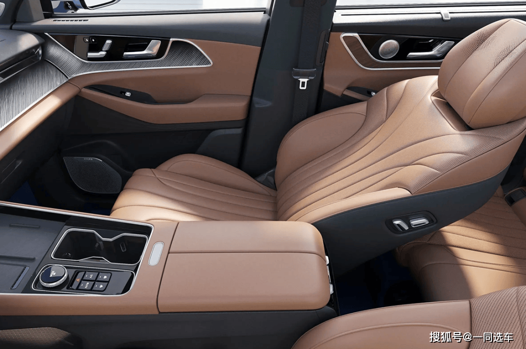2.0T+8AT动力，国产中型SUV，预售价14.77万元起你会心动吗？_搜狐汽车_搜狐网