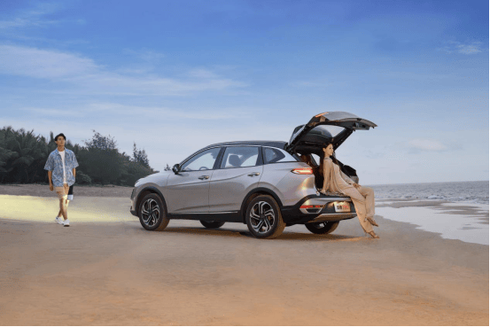 轴距近2米8，还配8155芯片，奔腾T90是要卷翻10万级SUV市场？_搜狐汽车_搜狐网