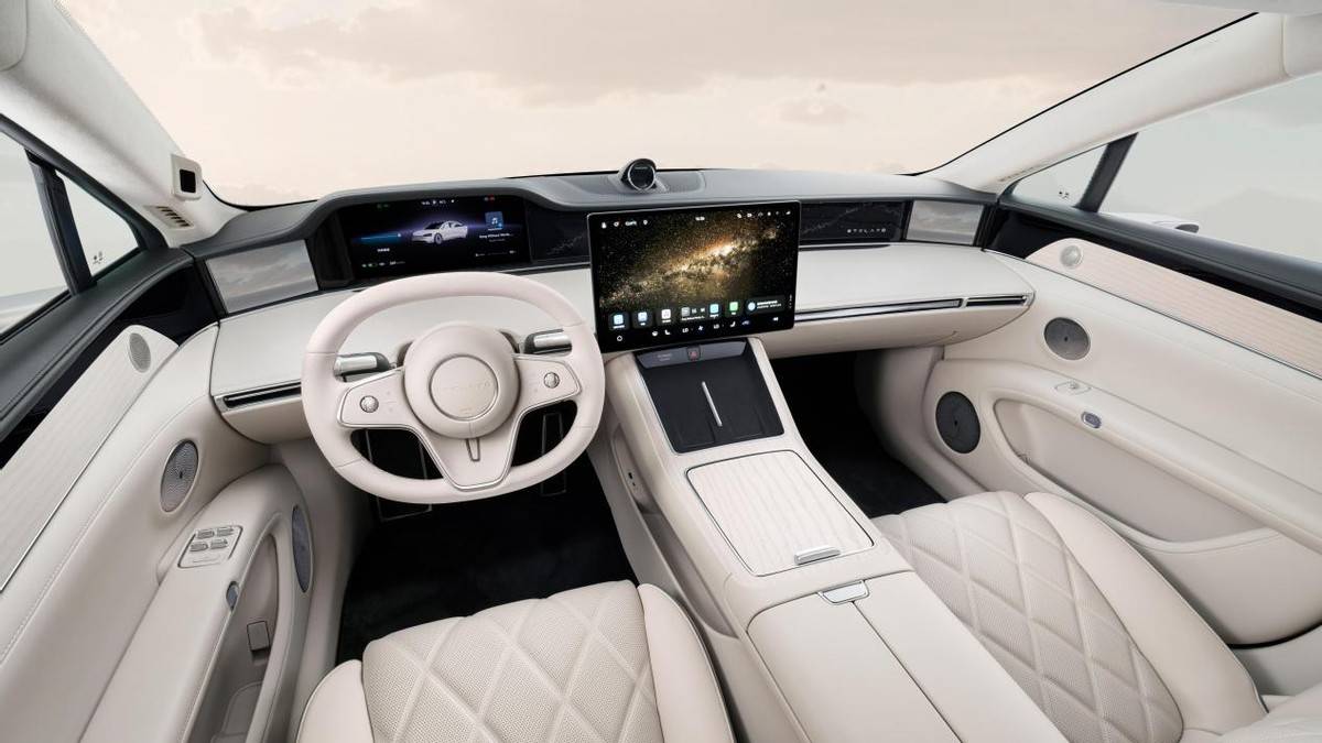 尊享计划限量5000名，华为享界S9豪华体验_搜狐汽车_搜狐网