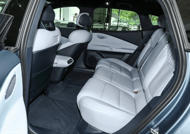 领克Z10预售21.58万起，入门版仅602公里续航，配置被指“寒碜”_搜狐汽车_搜狐网