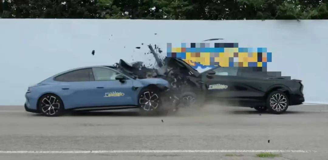 小米SU7碰撞测试上热搜，官方公开却表示“结论不真实”！_搜狐汽车_搜狐网