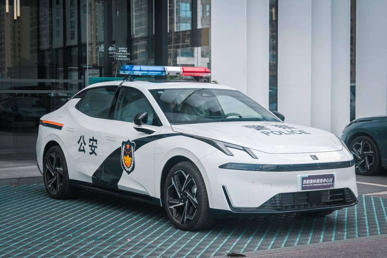 内外兼修、实力领先的领克07 EM-P，也有警车涂装了？_搜狐汽车_搜狐网