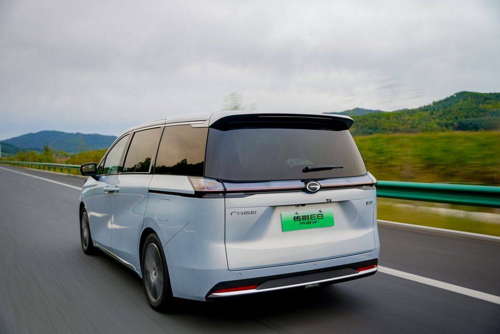 比MPV更智能 比SUV更舒适 比轿车更能装 广汽传祺E8+上市_搜狐汽车_搜狐网