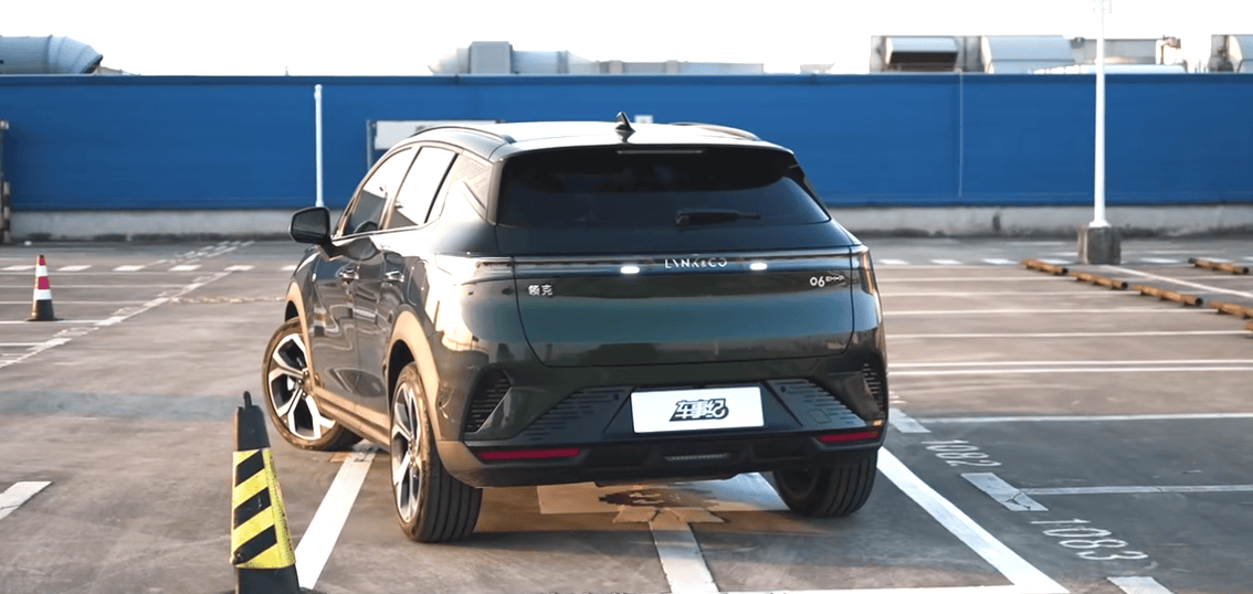 谁才是新手党停车神器？领克06EM-P、元PLUS与MINI JCW泊车横评_搜狐汽车_搜狐网