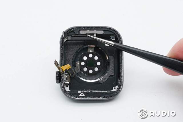 拆解报告：Apple Watch Series 10智能手表_马达和_表盘_产品