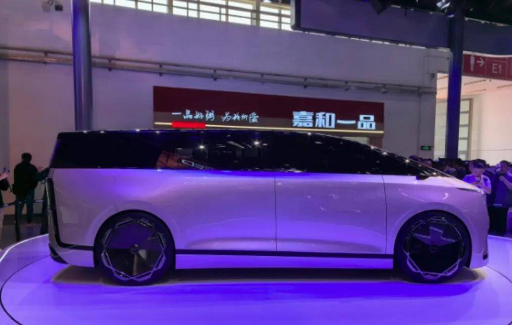 全新奇瑞MPV震撼来袭！5.2米超长车身+230马力，18万起售？GL8和腾势D9慌了吗_搜狐汽车_搜狐网