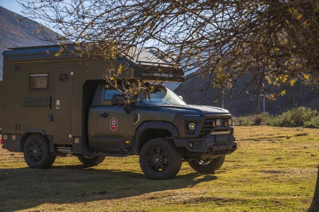 轻型高机动军车方案，300马力全时四驱，东风猛士MS600百变改装平台全新亮相_搜狐汽车_搜狐网