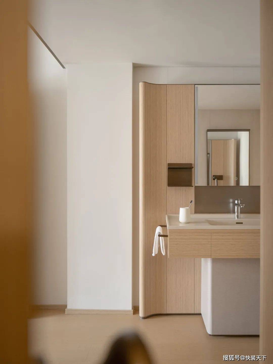 什么是SPC石晶板材？_墙板_材料_防火