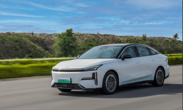 银河L6智能电混神车，6.5秒破百，1370km超长续航，性能与家用都完美！_搜狐汽车_搜狐网