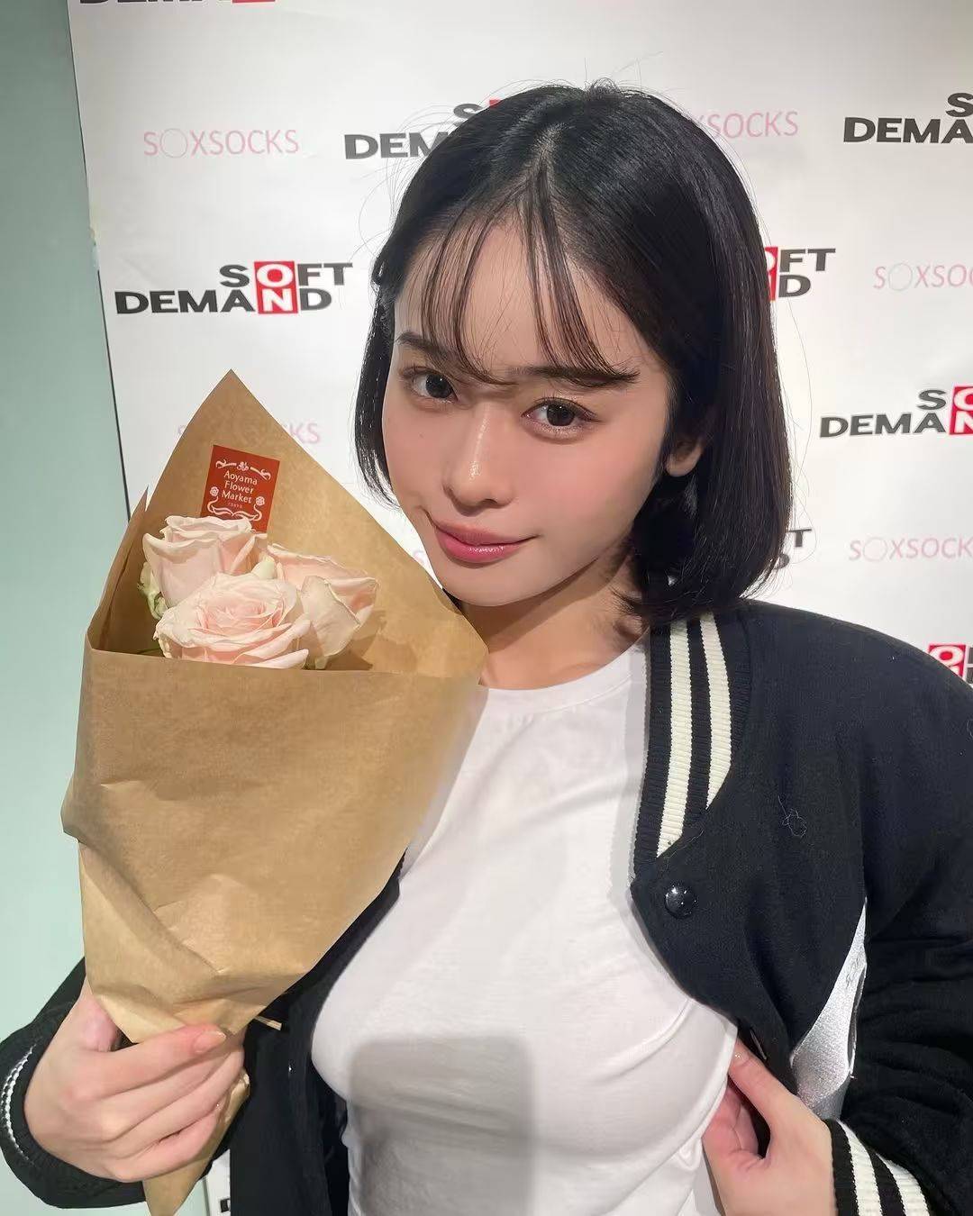 老师精选51打败三上悠亚、深田咏美， FANZA关键字第一「MINAMO」_业界_名字_搜索