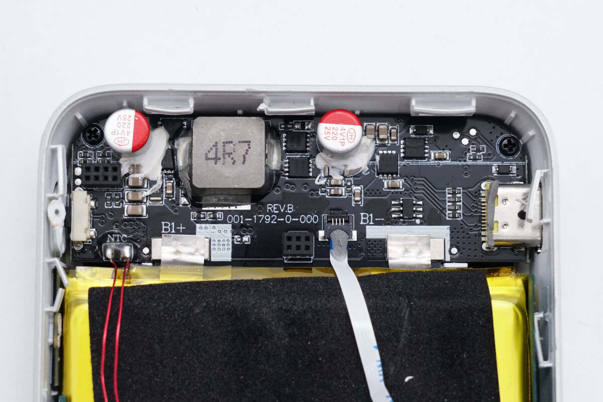 智融科技SW6306移动电源SOC方案获倍思采用，30W磁吸无线充电宝拆解_产品_设计_机身