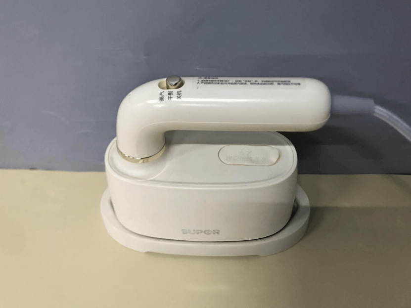 挂烫机品牌真实测评！宫菱、大宇、苏泊尔挂烫机好不好用？_蒸汽_衣物_温控