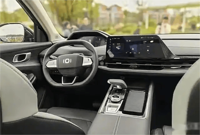 宋Pro DM-i与启源Q05：新能源市场中的智能化与网联化趋势_搜狐汽车_搜狐网