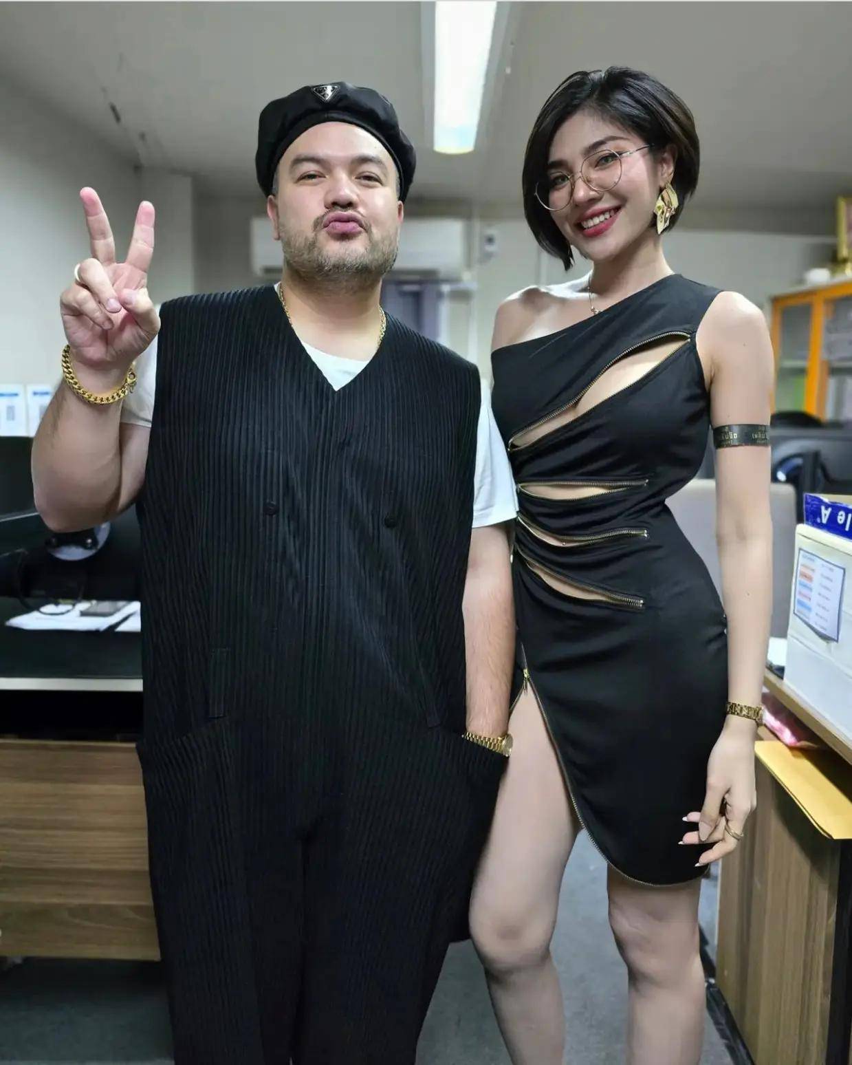 太有魅力了!WaruneePunsin的丰盈魅力,让世界为之倾倒_生活_外表_才华