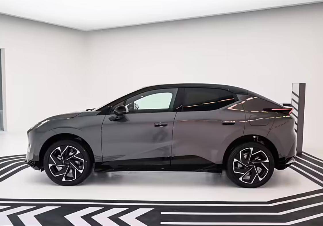 14万买到340马力性能SUV，领克Z20上市，5.3秒破百还能更强？_搜狐汽车_搜狐网