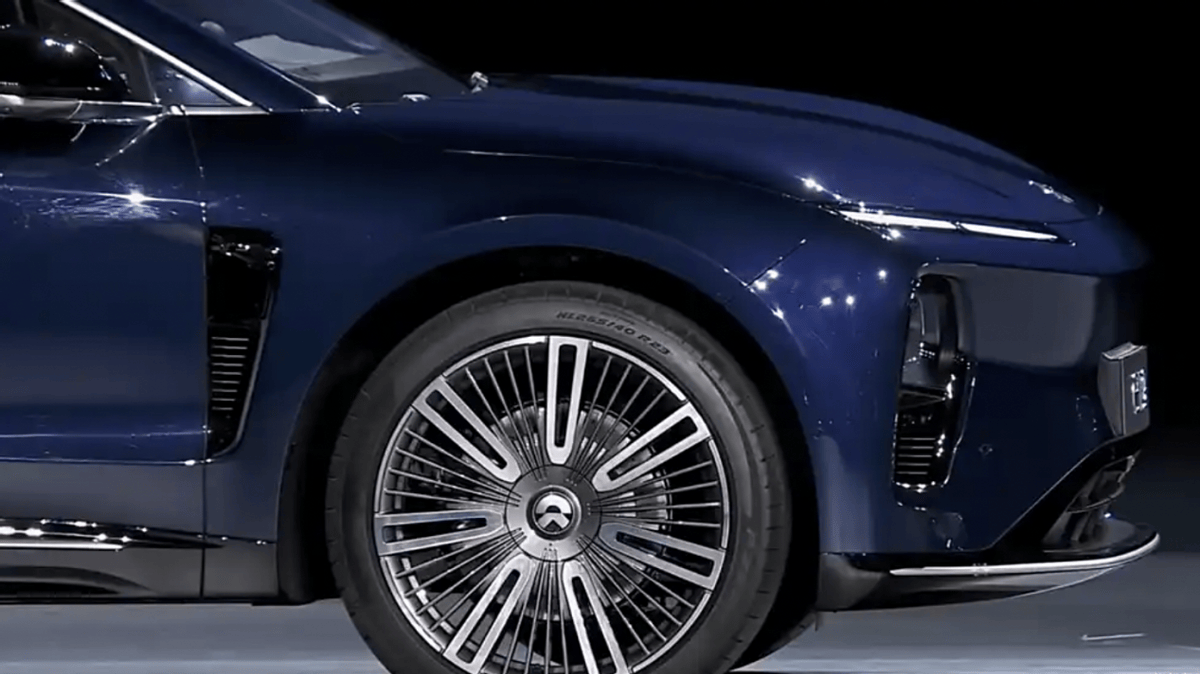 蔚来ET9最低66万起，怎么着也比100万的尊界S800强_搜狐汽车_搜狐网