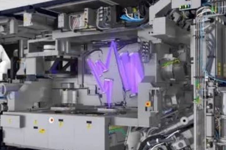 为什么ASML光刻机能量产3nm芯片，而国产光刻机是90nm，原因很无奈_技术_我国_产业