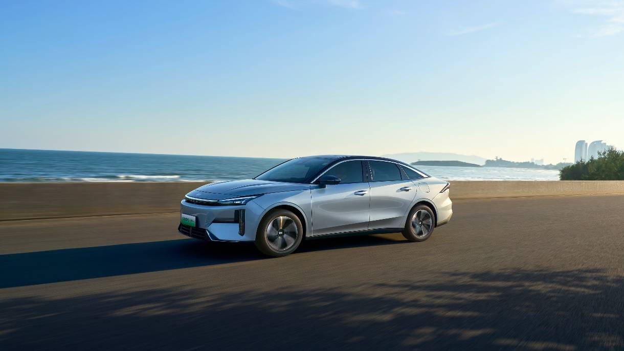 吉利银河L6 EM-i树立“2L级国民精品家轿”新标杆_搜狐汽车_搜狐网