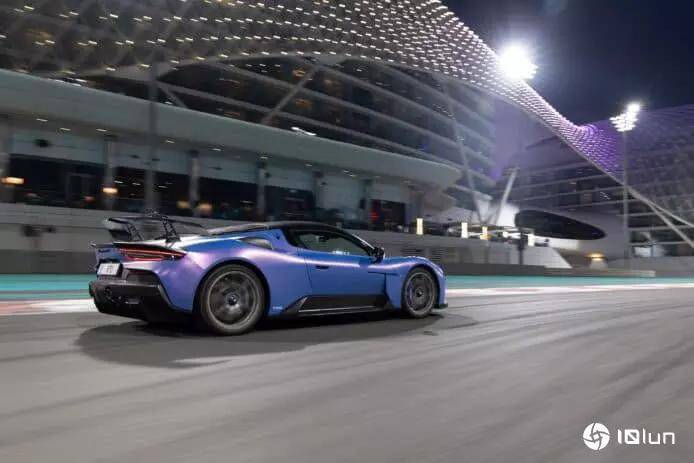 Maserati GT2 Stradale正式亮相 职业车手于阿布扎比F1赛道极速飞驰_搜狐汽车_搜狐网