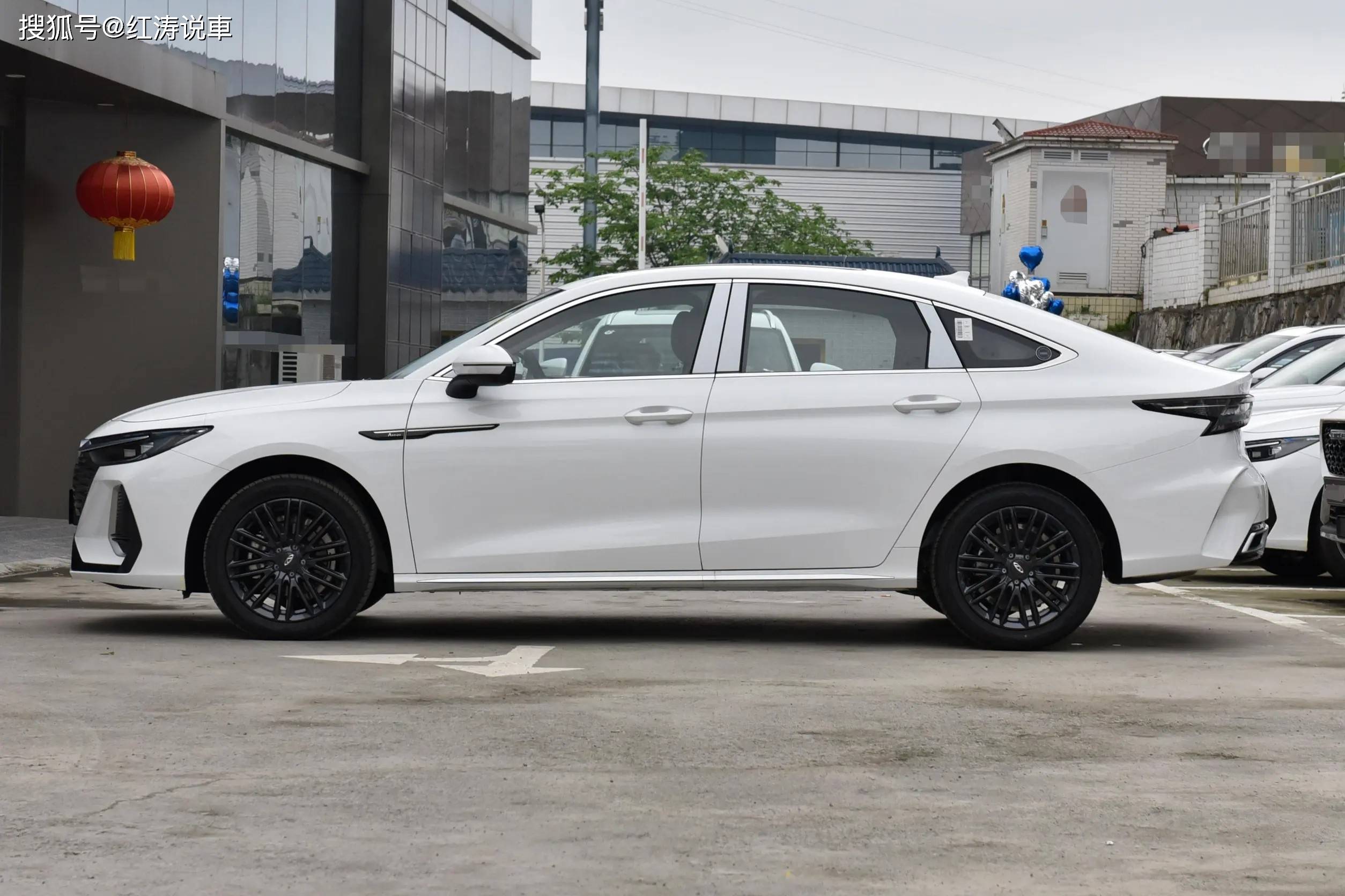 奇瑞艾瑞泽8外观漂亮，1.6T爆发197马力，竞争星瑞，你会买它吗？_搜狐汽车_搜狐网