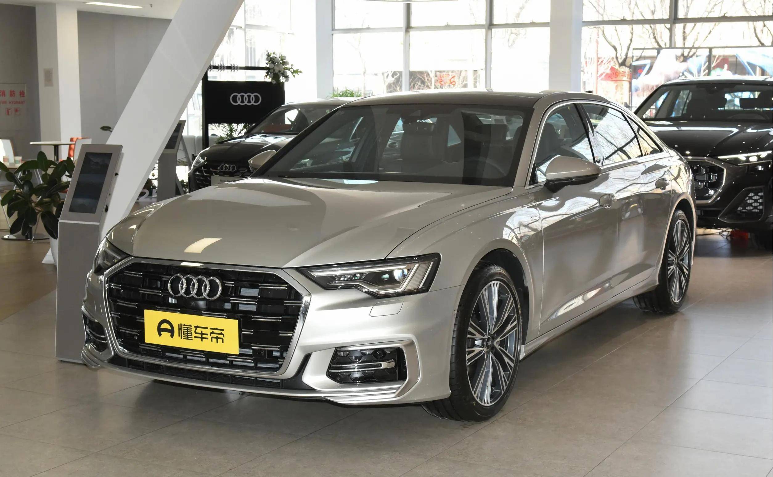 45.49万，奥迪A6L新版本上市，能否战胜奔驰E级？_搜狐汽车_搜狐网