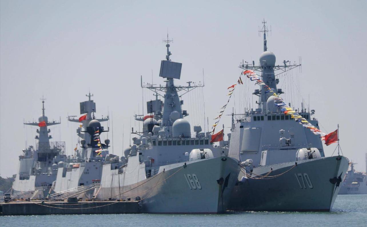 054B太小！美新护卫舰吨位超7千吨，能用052D打造下一代护卫舰吗_舰艇_驱逐舰_我国