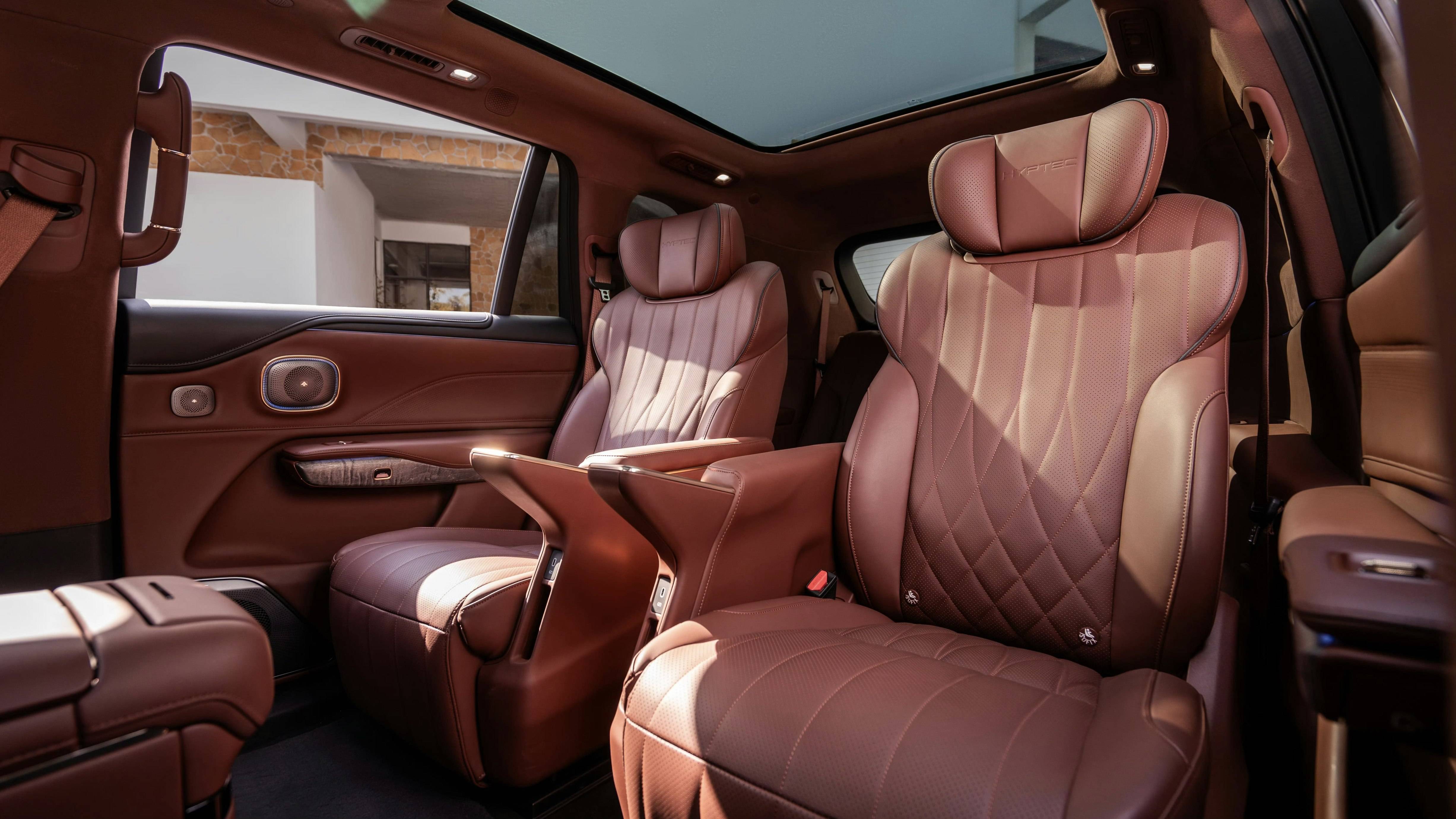 昊铂HL与理想L8：30万级增程SUV，哪款是你的心头爱？_搜狐汽车_搜狐网